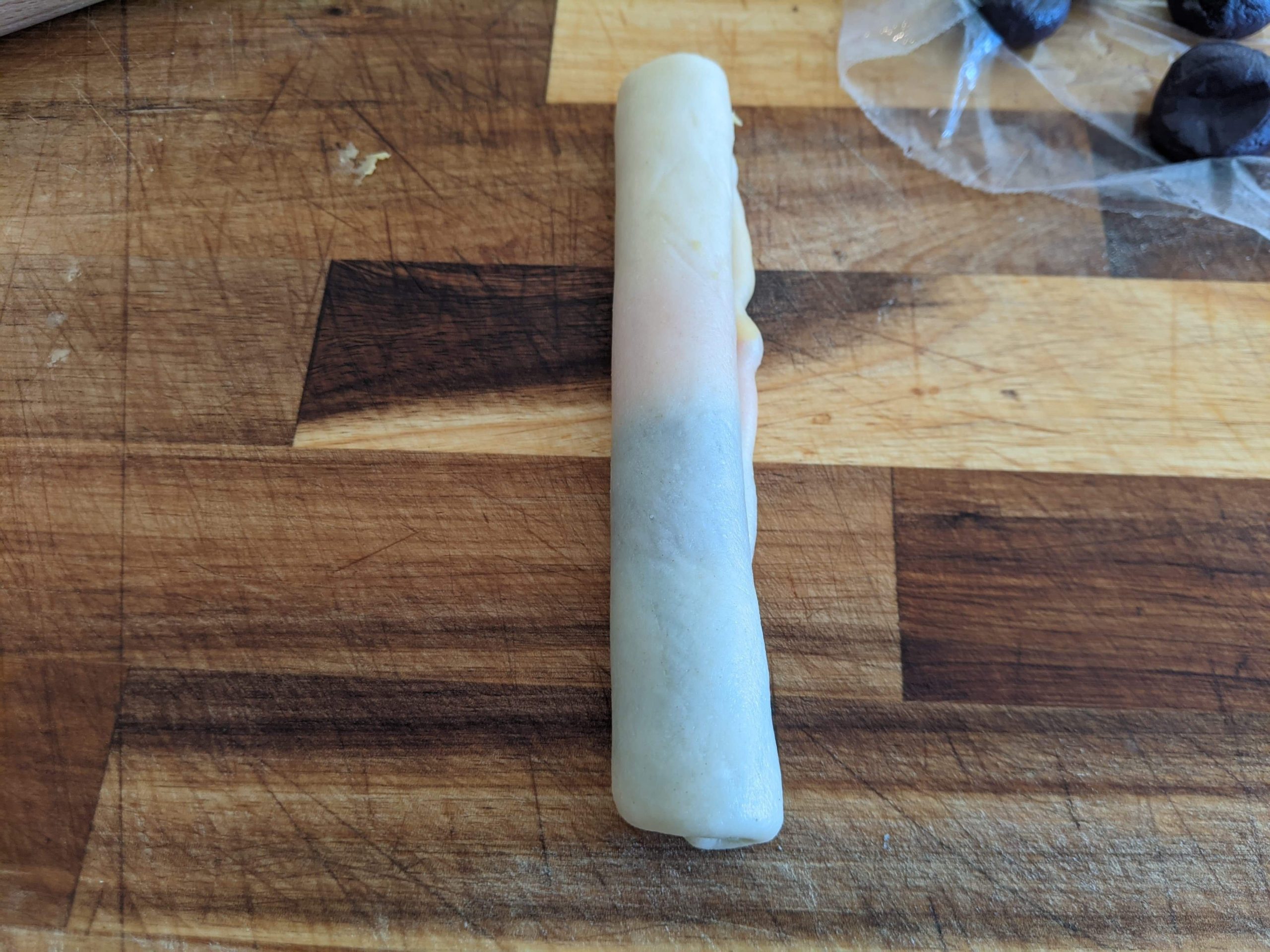 彩虹芋頭酥 | Rainbow Taro Pastry – Off the Map