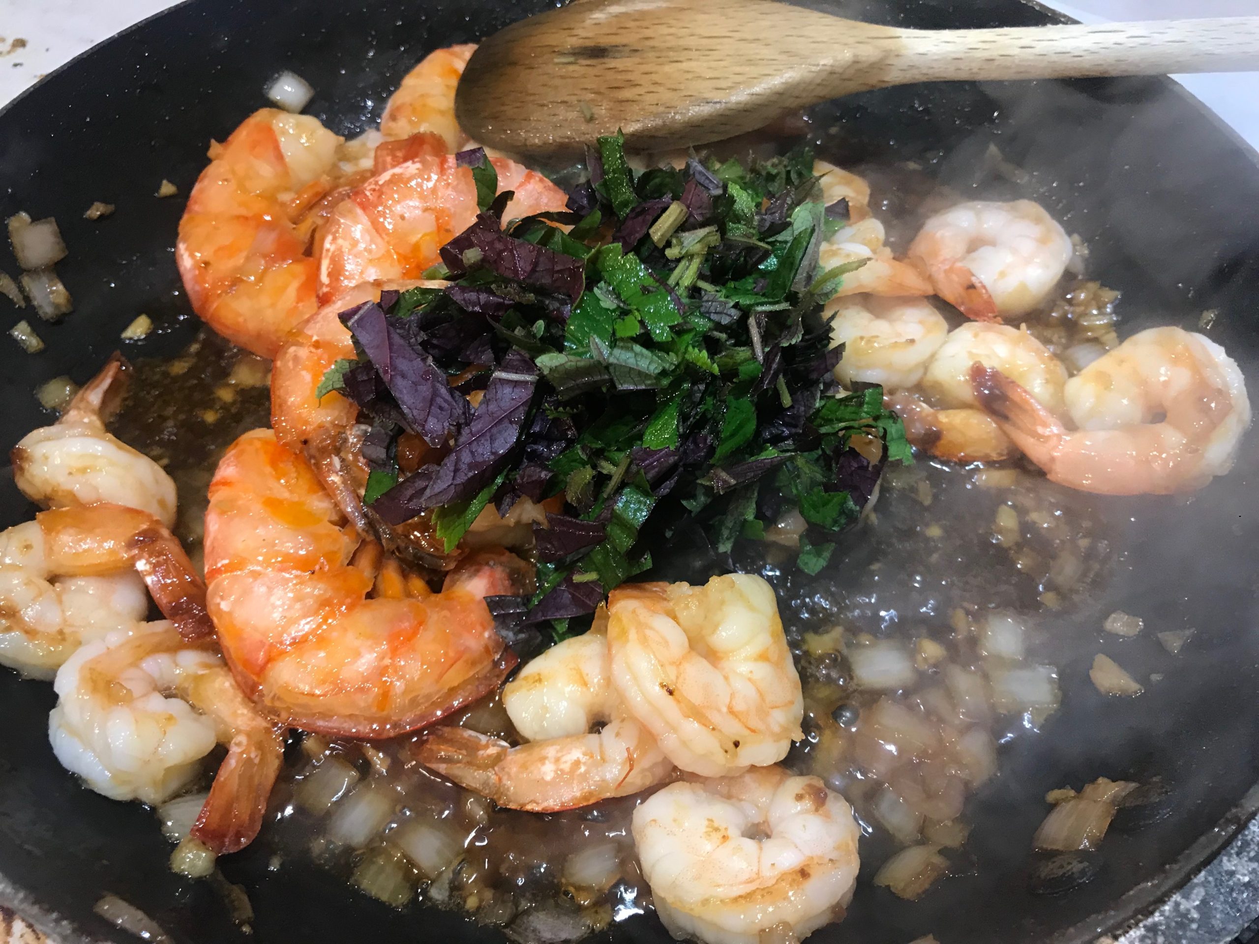 紫蘇炒大蝦 | Stir-fried Shrimp with Shiso – Off the Map